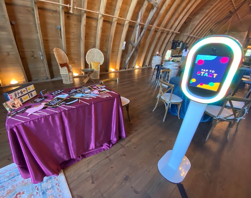 Photo Booth Rental for Weddings & Parties to Capture Memories